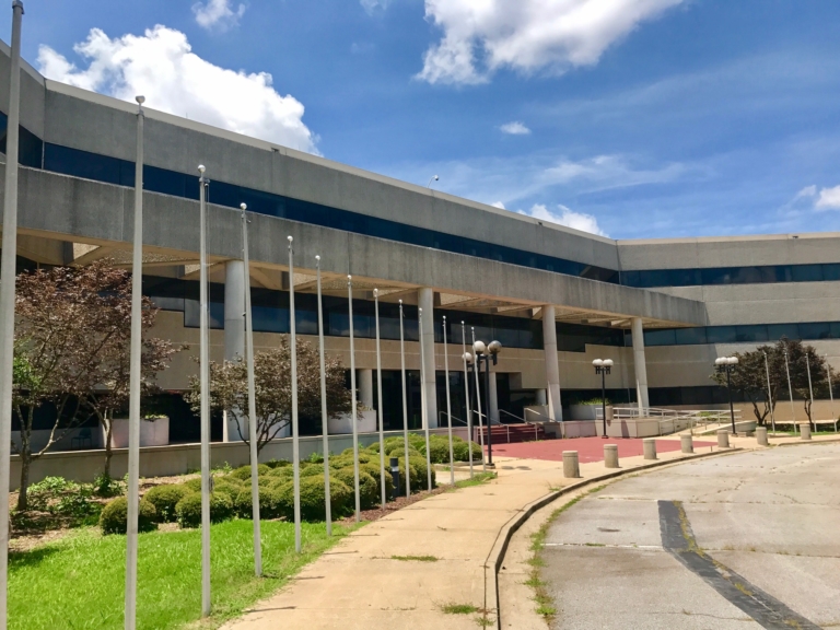 Tyler Perry willing to buy FORSCOM building at Fort Mac – SaportaReport