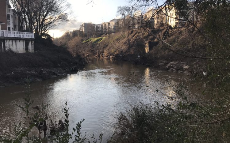 Peachtree Creek’s shoreline, water level shows signs of recent rains ...